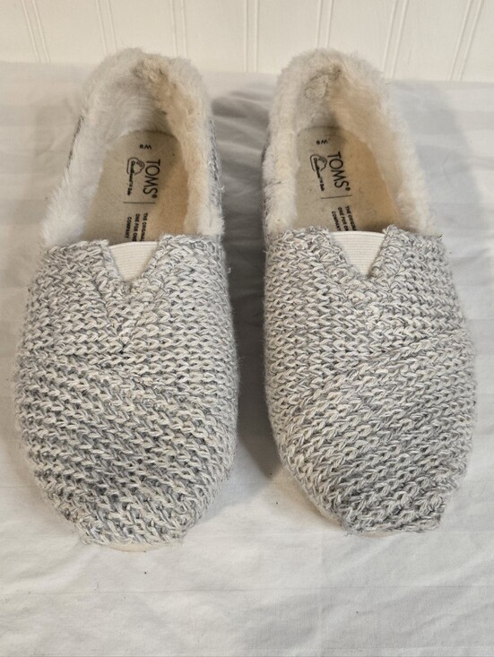Toms | Shoes | Toms Slip On Shoes | Poshmark